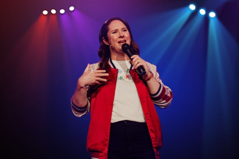 Meet the Top Australian Female Comedians - Sydney Wire